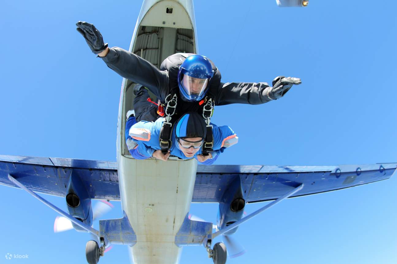 Skydive in Fraser Island - Klook